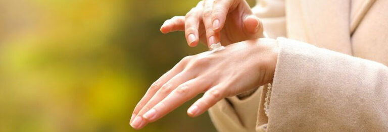 Comment soigner la peau sèche et abîmée des mains